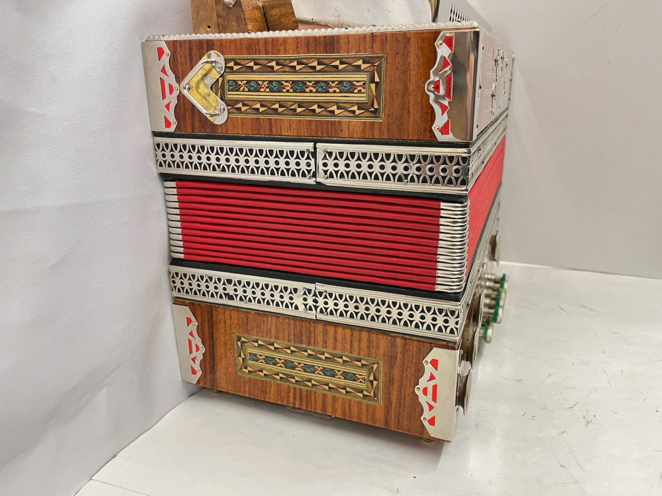 August Zeleznik Steirische Diatonic Button Accordion BbEbAb MMM 3 Row – Accordions Canada