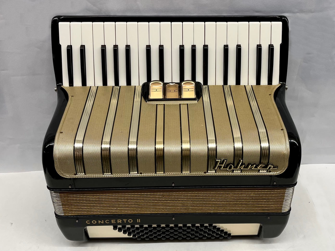 Hohner Concerto II Piano Accordion MM 34 Key 72 Bass - Black ...